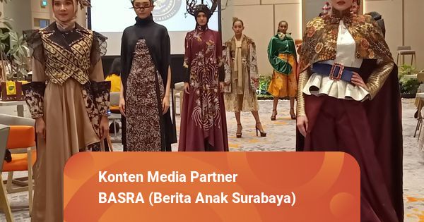 East Java Fashion Harmony Tampilkan Keindahan Batik Klasik Jatim di Gunung Bromo | kumparan.com